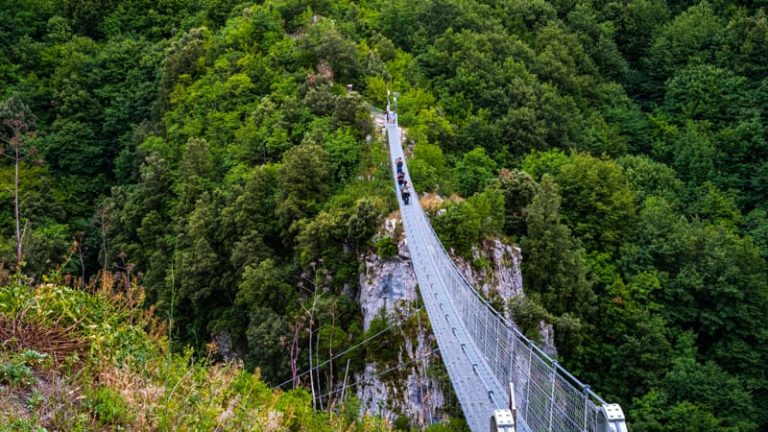 Il Ponte Tibetano di Laviano - Turismo Weekend